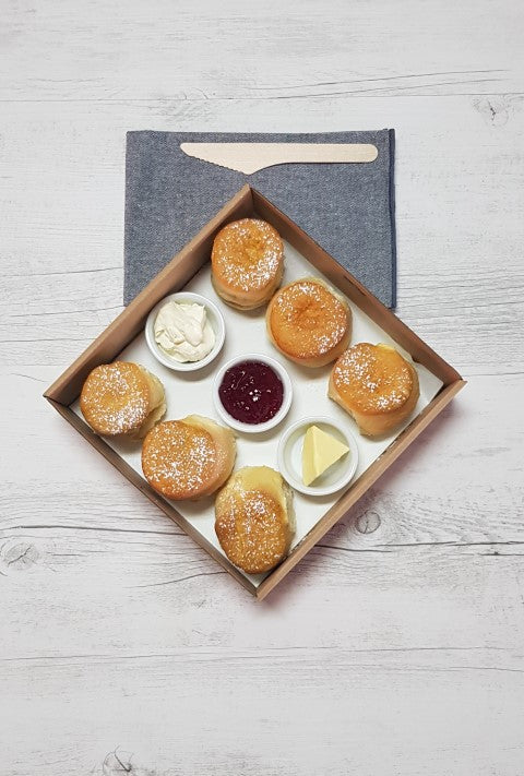 Scones platter 18 pieces – iqcatering